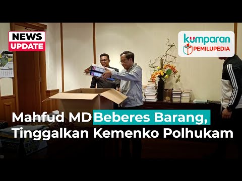 Resmi Mundur dari Menko Polhukam, Mahfud MD Beres-beres Ruang Kerja | kumparan.com