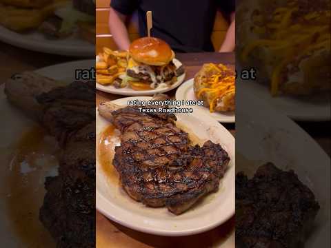 Rating everything I ate at Texas Roadhouse!