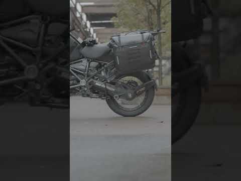 The waterproof Sysbag WP look stunning on the BMW R 1250 GS #shorts