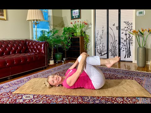 30 Minute Yoga Beginners Welcome - Daily Yoga Every Day for Mobility - Easy Yoga and Meditation
