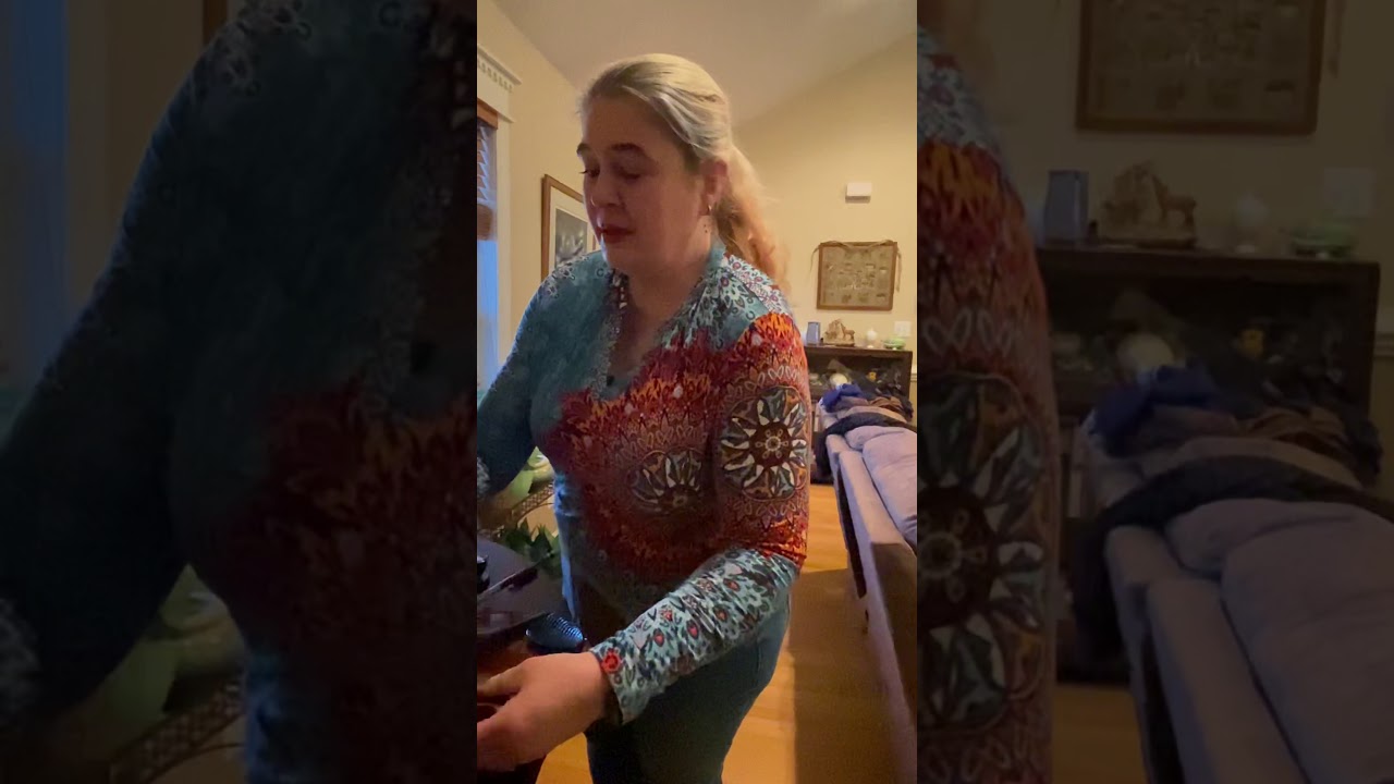 Mrs. Rusti’s violin, ukulele and bowed paltry....three string instruments!