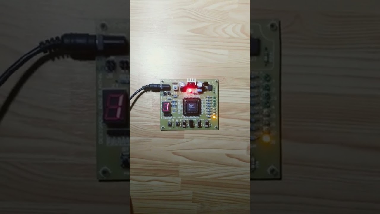 Xilinx XC9536 CPLD board