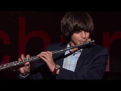 Cosmin Cioca Flute Beatboxing performance on Badinerie by Bach.