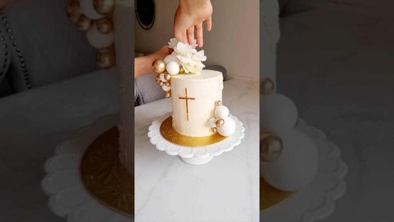 😍😍🤩🤩holy communion cake 🎂.