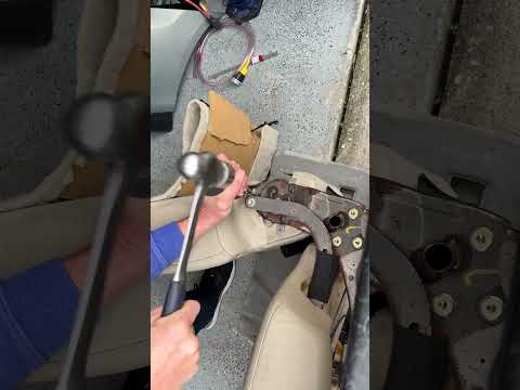Heavy-duty screwdriver