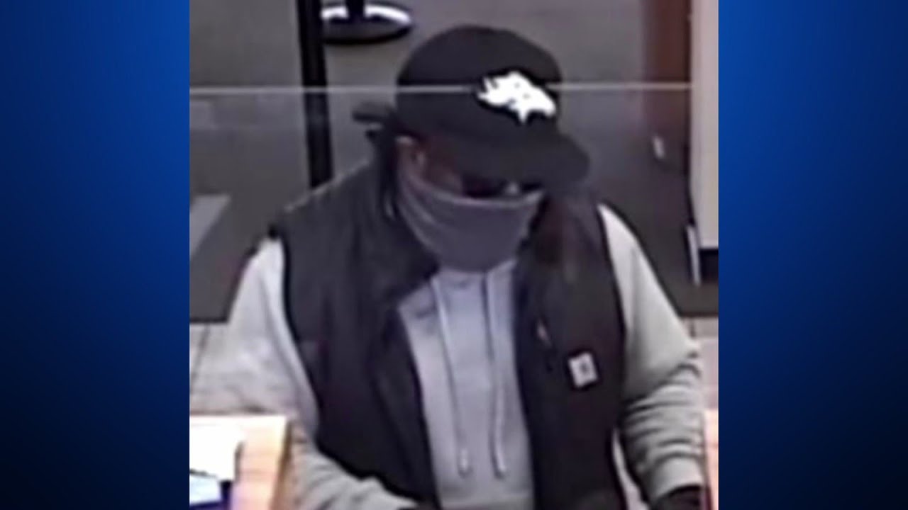 Denver police seeking 2 suspects following bank robbery on Sheridan Boulevard