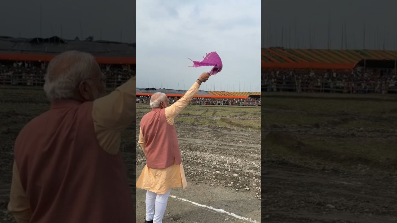 The ICONIC 'gamosa moment' in Assam!