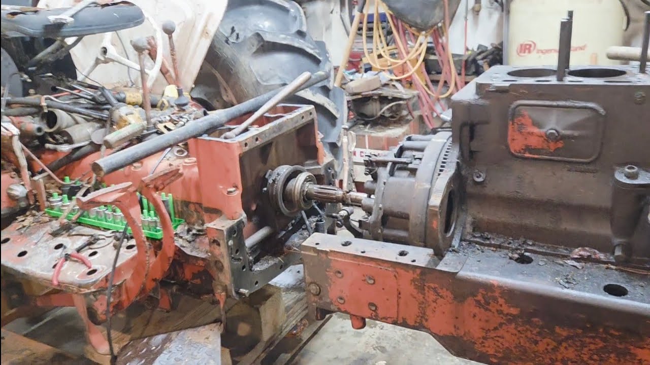 David Brown 1200 Splitting for Clutch Inspection 