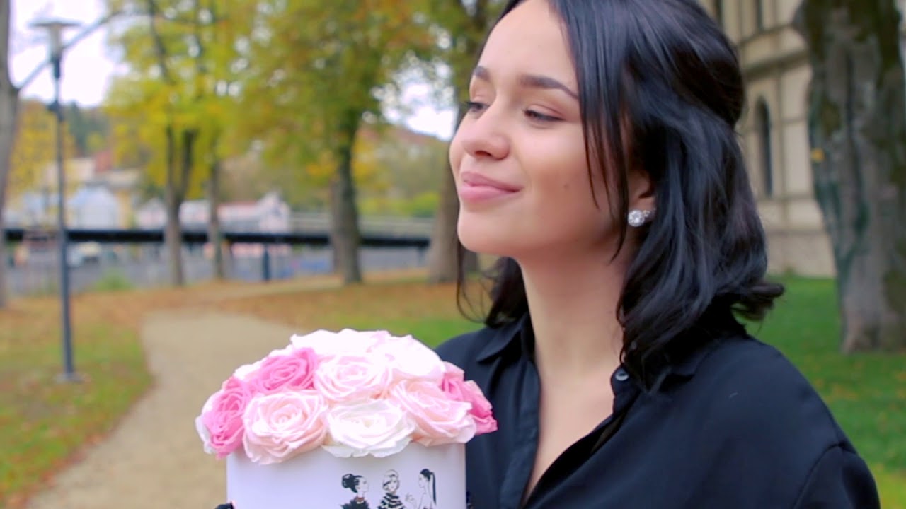 Blossom Box - Luxury Flowers