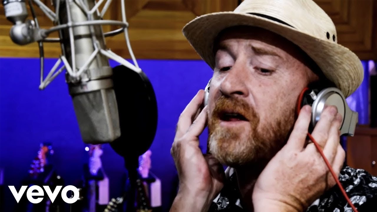 Lyrics & Translations of Corazón Duro by La Beriso | Popnable