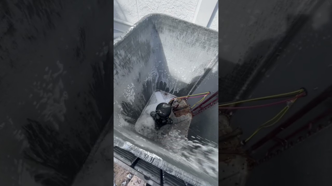 This is how you clean a condenser the right way! AIR CONDITIONER CLEAN;) #hvac  #clean #technician