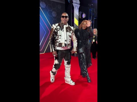 Did somebody say GLOBAL ICON!? Busta Rhymes is in the house ππ