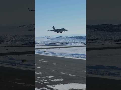 USAF C-17 Globemaster Landing #aviation #globemaster #usaf