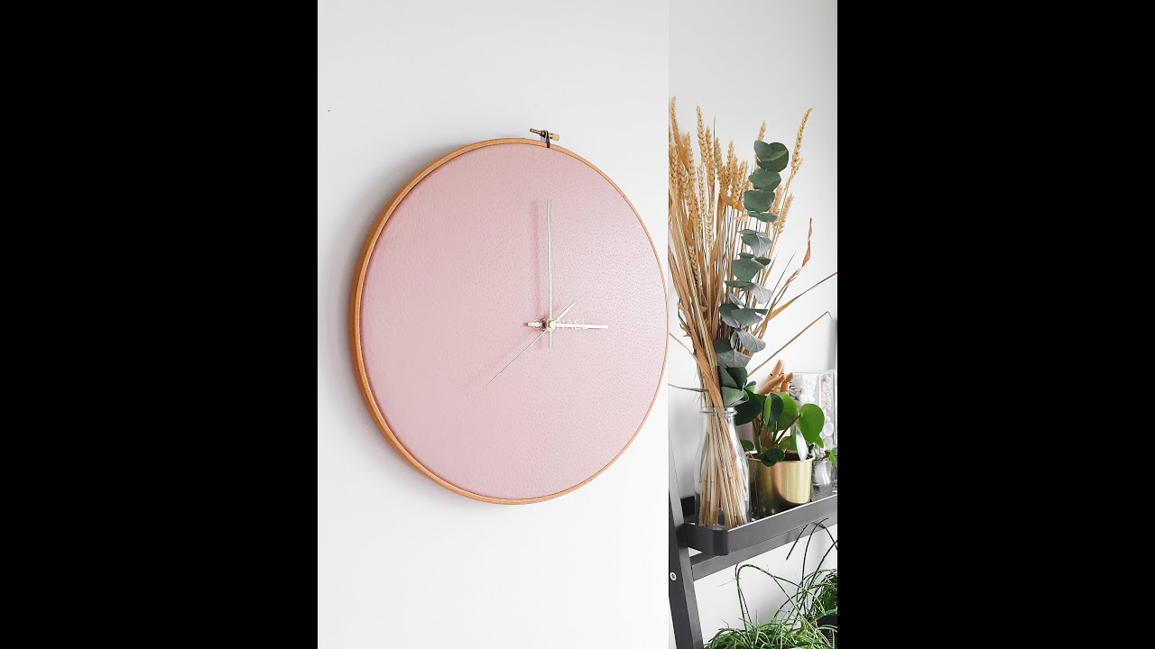 Leather Wall Clock - Large size - Pale pink