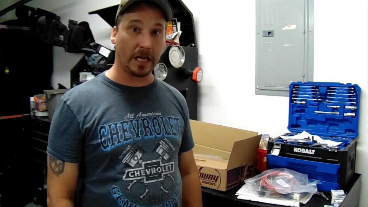 unboxing review on A 22-Circuit Universal  Wiring Harness Kit for the 1983 Chevy c10