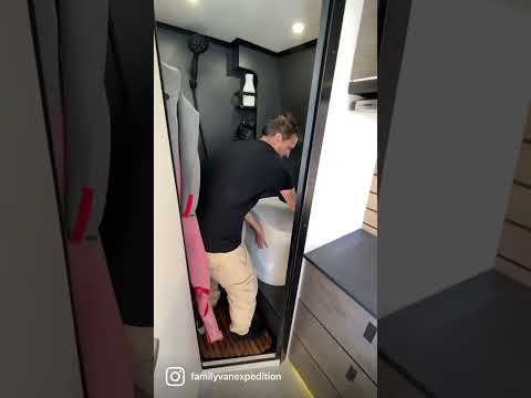 El mejor WC para tu CAMPER #bestcamper #vanlife #iveco #iveco4x4