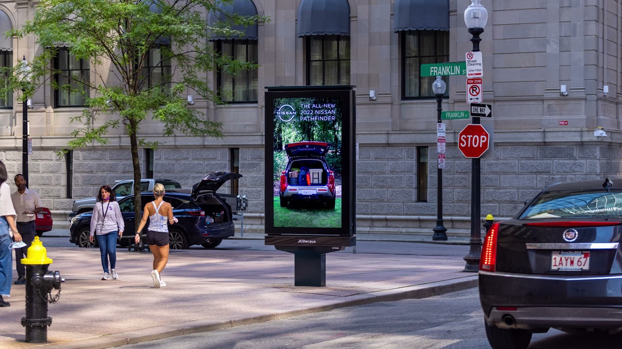 Nissan’s Innovate Campaign on our New York, Chicago, and Boston Digital | JCDecaux NA