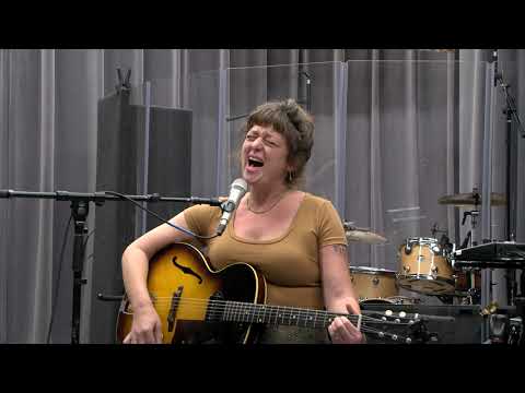 Erika Lewis singing ”Yesterday’s Fool’ | The Inquiring Mind