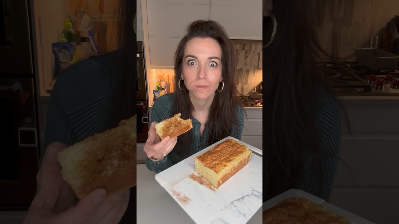 I lose weight eating this Flourless Cottage Cheese Blender Bread #shorts