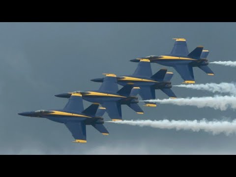 (4K) Blue Angels air show at thunder over Michigan, loud flyovers, + more!