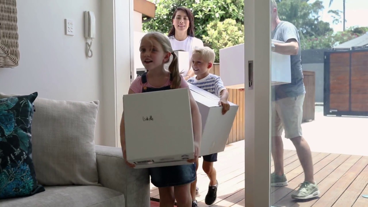 Emma Dang - Raine and Horne - St Albans - realcommercial.com.au