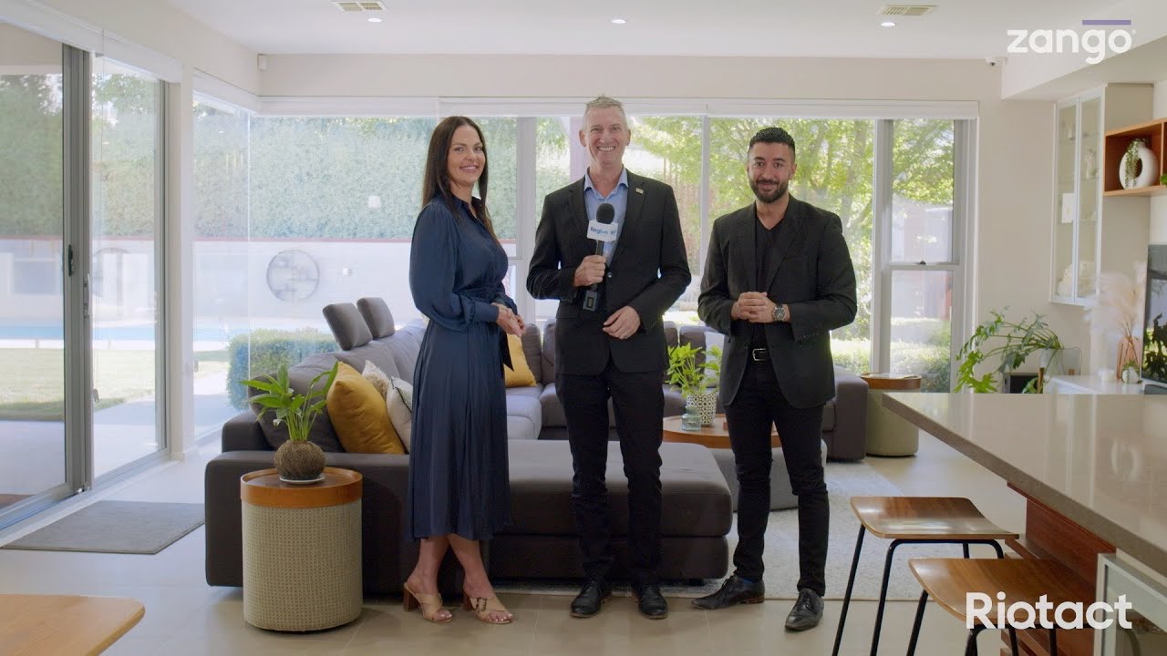 Resort-inspired living by one of Canberra's most renowned architects