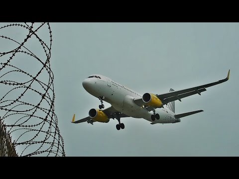 Vueling Airbus A320-232 (Sharklets) LOW landing @ Kefalonia Intl Airport | EFL Planespotting | 1080p