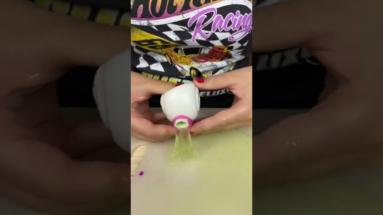 Slimey Slurp Snails who had the better slime squirt? #shorts