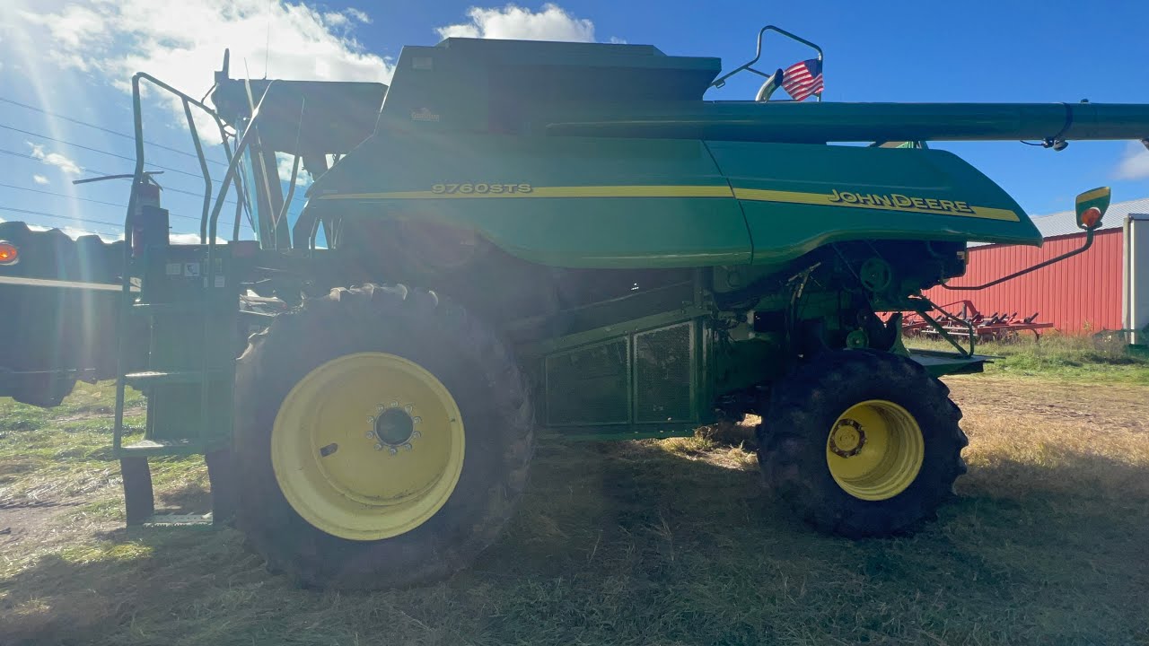 The Ins & Outs of a John Deere 9760 STS Combine