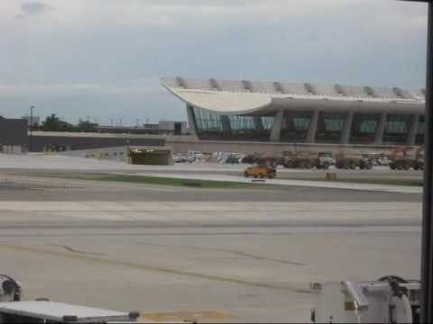 Airport Chronicles - IAD (Dulles International Airport-Washington DC)
