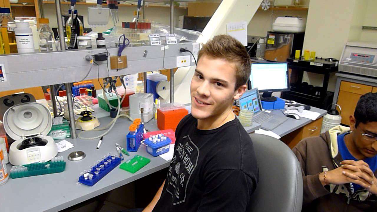 The 2011 Berkeley iGEM Team Introduces Themselves