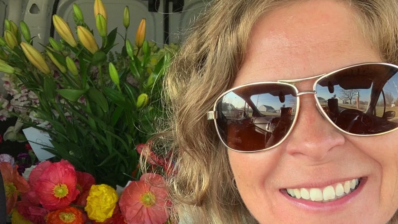 Florist School Online: Growing Your Business with Local Flower Sourcing