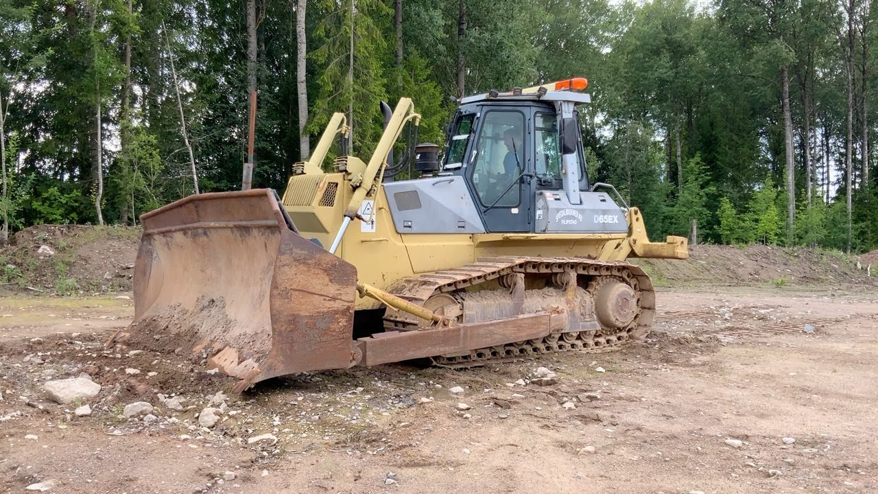Bandtraktor Komatsu D65EX, Degerfors, Klaravik auktioner