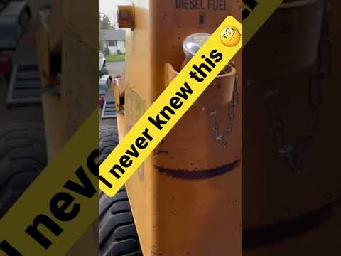 IS HYDRAULIC OIL THE SAME AS ENGINE OIL 🛢️⁉️ #shorts