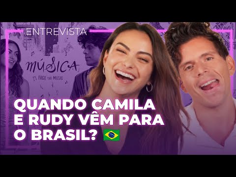 MÚSICA: Camila Mendes e Rudy Mancuso falam sobre namoro, português com elenco de Riverdale e Anitta