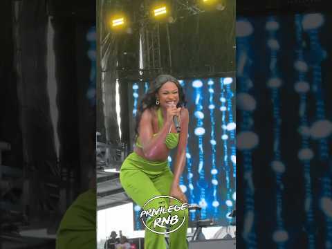 Coco Jones performs SWV’s “Rain” in the rain | #shorts #cocojones