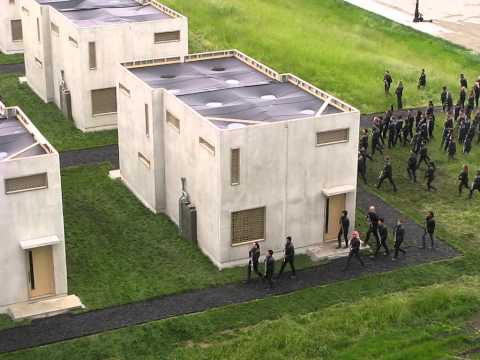 2 New DIVERGENT set videos featuring the Dauntless Invasion and The ...