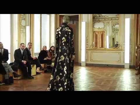Alexander McQueen ➤ Fall/Winter 2010/2011 (Full HD)