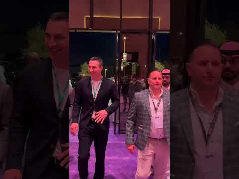 Klitschko is here to support Usyk 🇺🇦 #FuryUsyk 🇸🇦