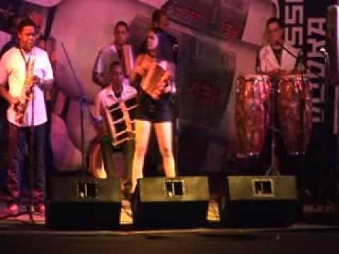 La Doncella del acordeón, música típica dominicana | MocaPresente.net