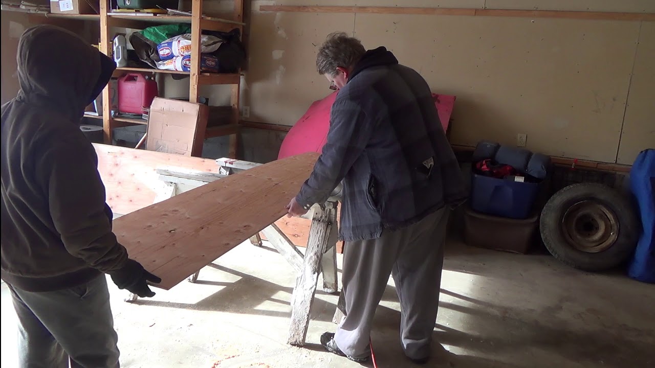 DIY Easy and cheap Chicker Brooder