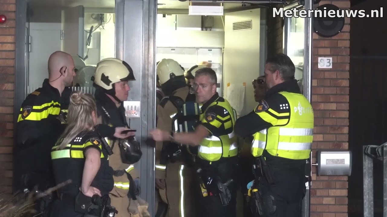 Brandmelding bij politiebureau in Assen(Video)