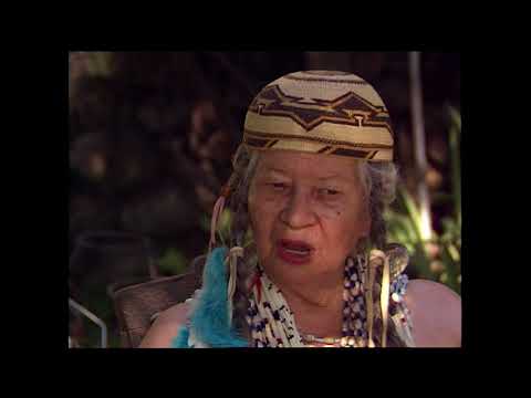 KÁRUK INDIAN DOCTORS - Sara Nessbit Barney, Káruk basketmaker (1989)