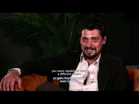Behind-the-scenes on Mr Burton - interviews with cast and crew