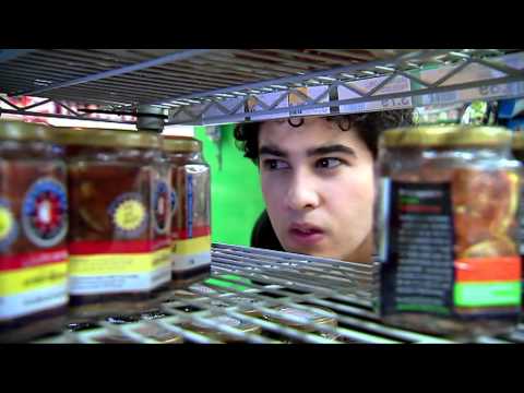 How Shopping Malls Make You Buy (HUNGRY BEAST)