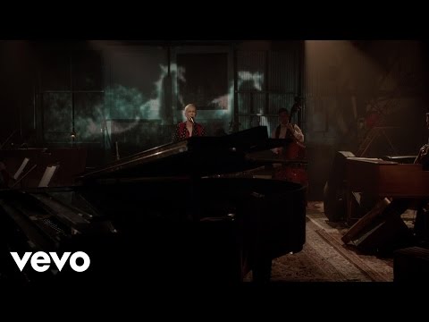 40 Best Halloween 2021 Songs - Top Halloween Music Party Playlist for ...