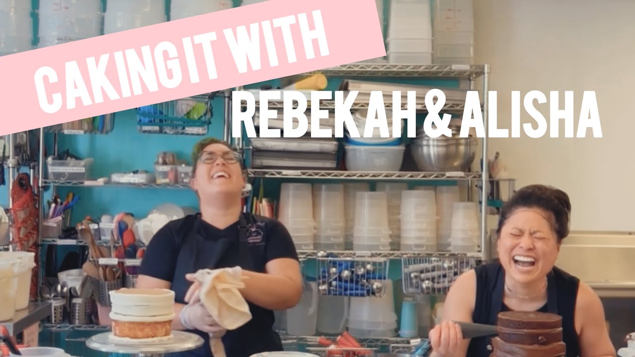2 ways to FROST a Cake!