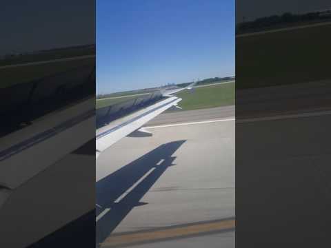 Air bus 1390 landing from dtw to clt