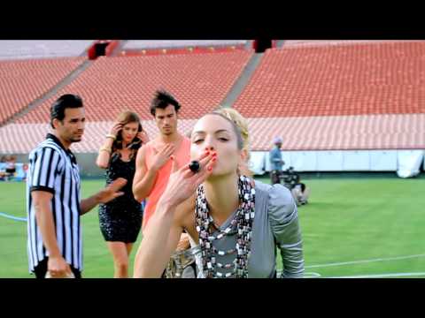 How To Make An Unathletic Girl look Athletic | Ministry Of Soccer