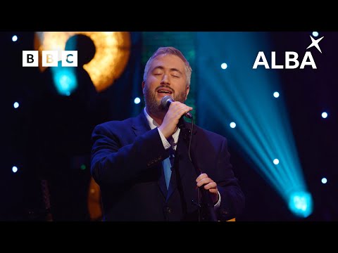 Darren Maclean & Tide Lines | Mòrag À Dùn Bheagan | Cèilidh Na Bliadhn’ Ùire 2023 | BBC ALBA